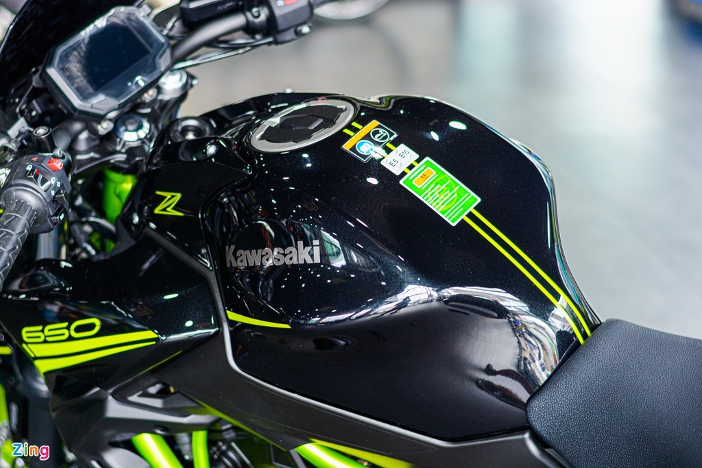 Cận cảnh Kawasaki Z650 2021 phiên bản đặc biệt tại Việt Nam